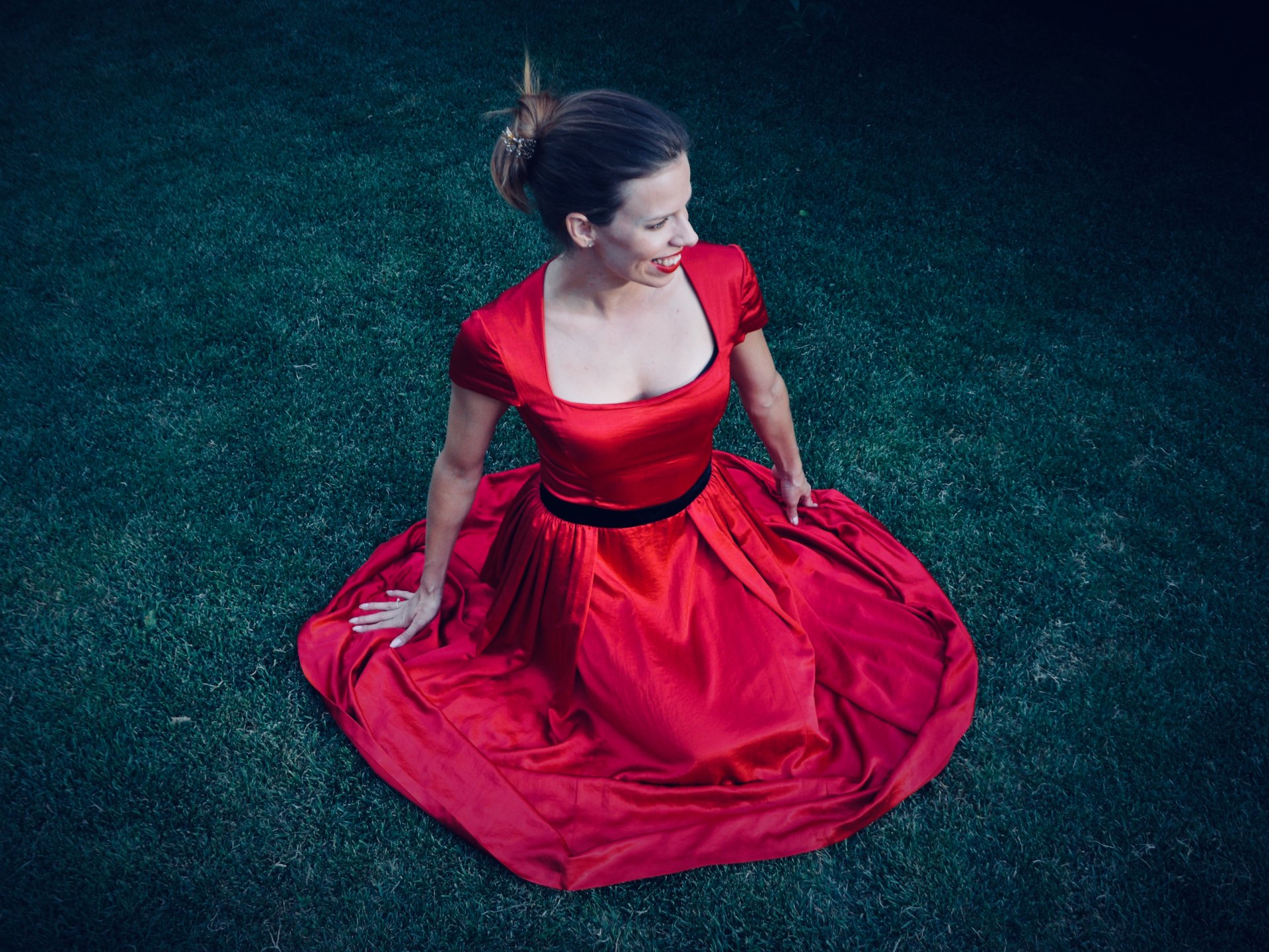 Oblečenie na mieru, krajčírske služby, svadobné šaty | Krajcirka.com